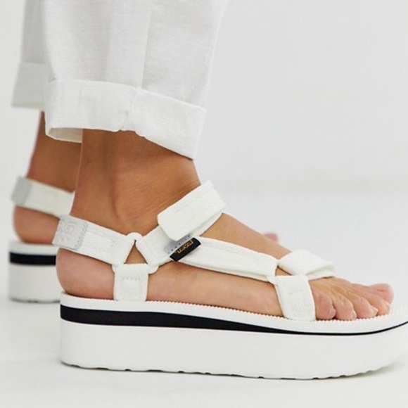 Teva | Shoes | Nwt Teva Womans Flatform Universal Mesh Print Bright ...